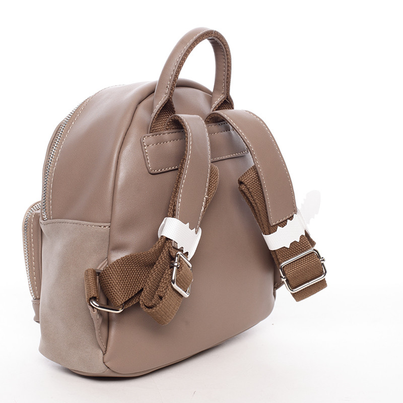 Moderný menší batôžtek pre ženy tmavý camel - David Jones Sakar - Kabea.cz